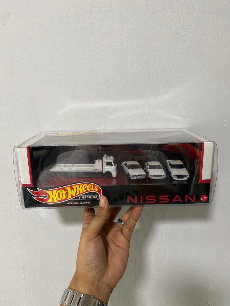 Hot Wheels Premium Nissan GTR Boxset, Hobbies & Toys, Toys & Games on ...