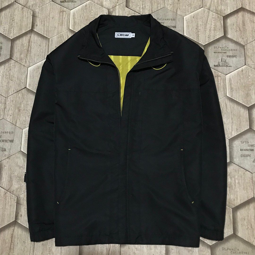 Jaket lecaf, Fesyen Pria, Pakaian , Lainnya di Carousell