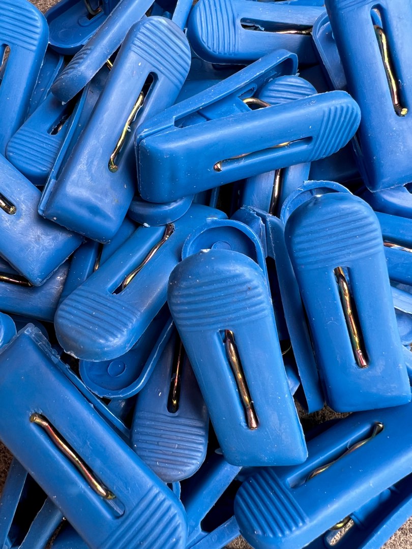 Jumbo Clips Sipit ng Damit Blue Red Green on Carousell