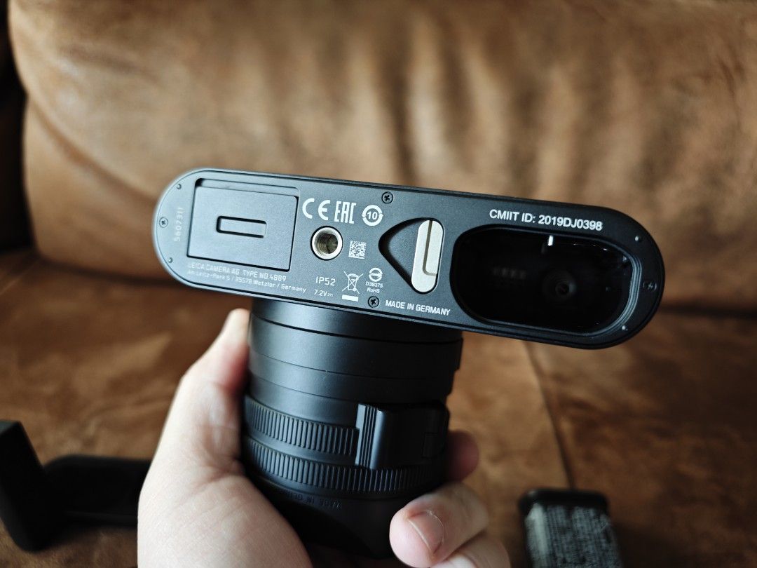 Leica Q2M Q2 Monochrom, Photography, Cameras on Carousell