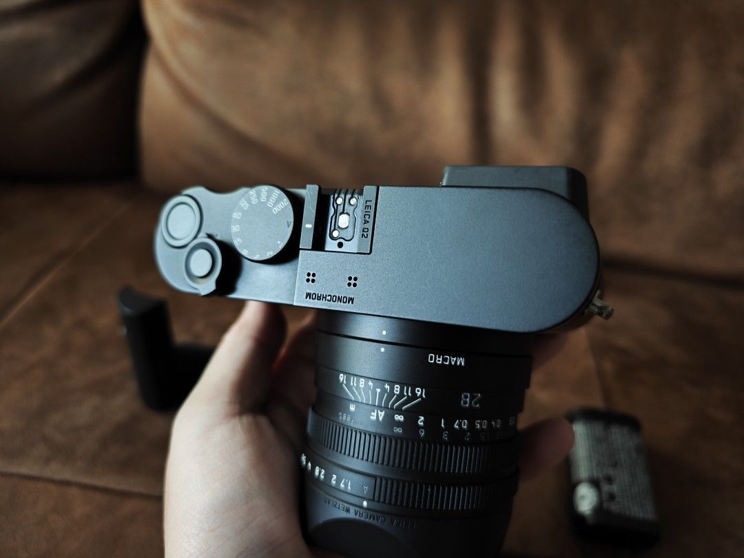 Leica Q2M Q2 Monochrom, Photography, Cameras on Carousell