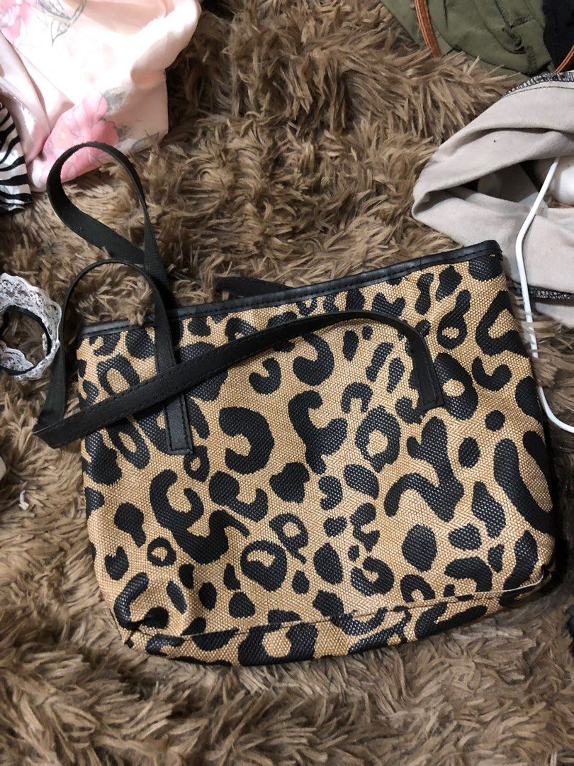 Leopard print small shoulder bag on Carousell