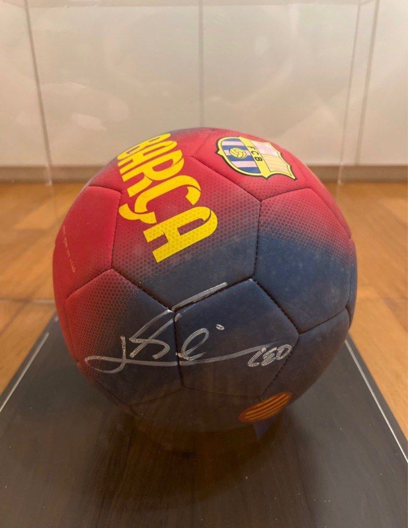 Lionel Messi Signed Football, Hobbies & Toys, Memorabilia ...