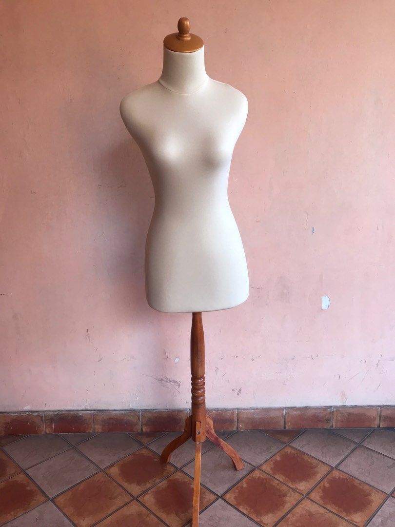 Manekin Patung on Carousell