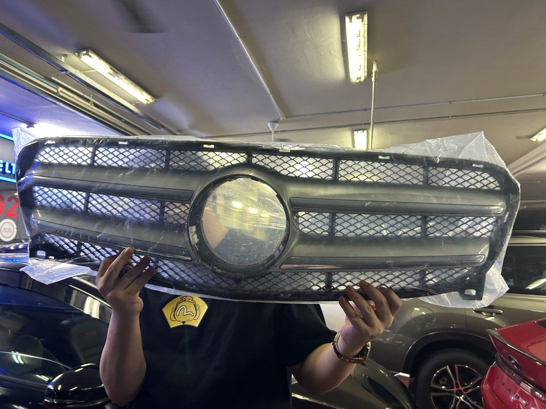 MB GLA180 front Grille Original, Car Accessories, Accessories on Carousell