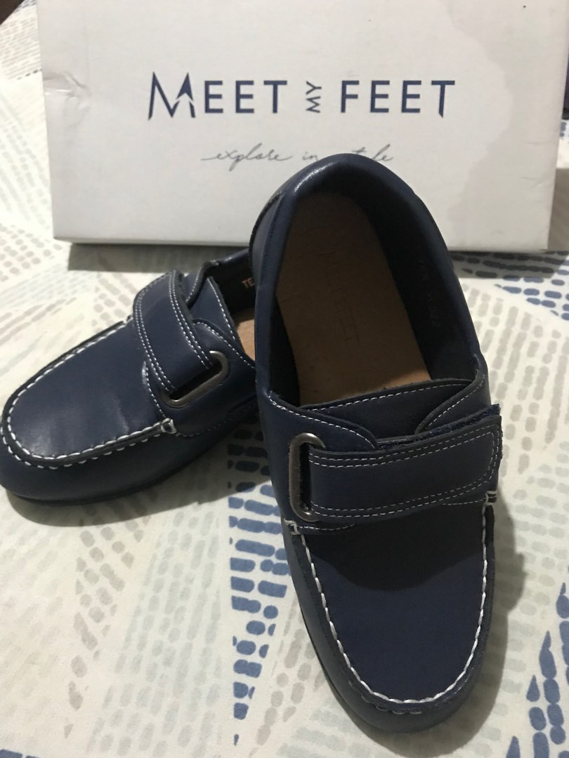 Meet my Feet - Walking shoes on Carousell