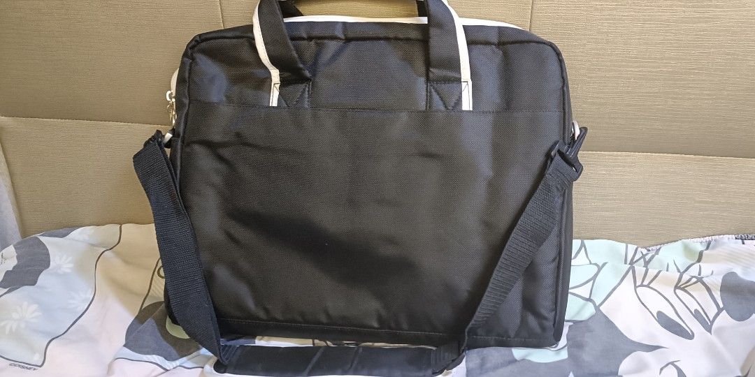 Minnie mouse laptop bag, Women's Fashion, Bags & Wallets, Cross-body ...