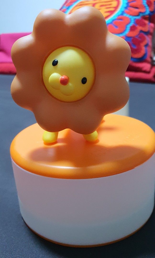 Mister Donut Pon De Lion Tape dispenser Brand New, Hobbies & Toys ...