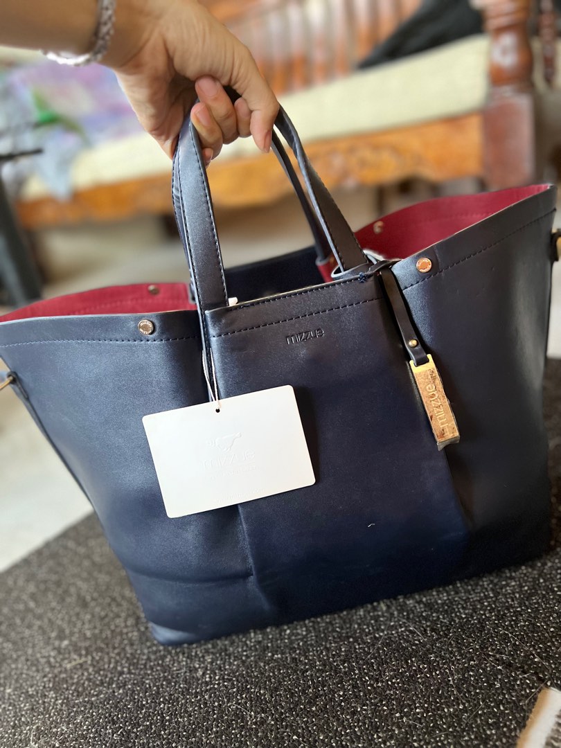 Mizzue Big Bag/ Tote Bag/ Laptop Bag on Carousell