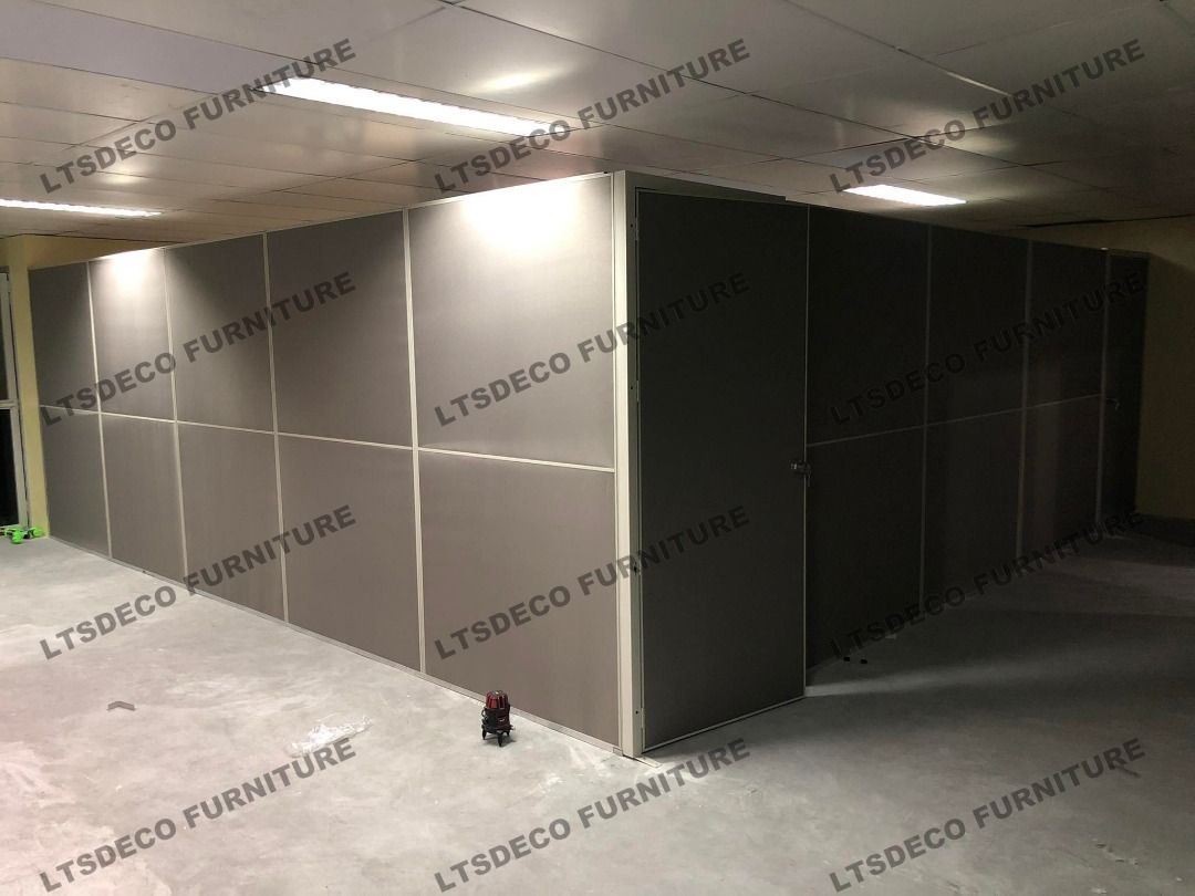 MODULAR SCREEN PANEL OFFICE PARTITION on Carousell