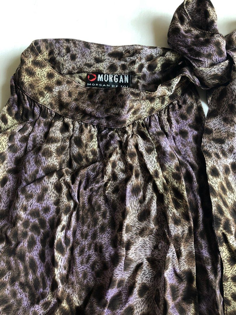 Morgan top motif macan, Fesyen Wanita, Pakaian Wanita, Atasan di Carousell