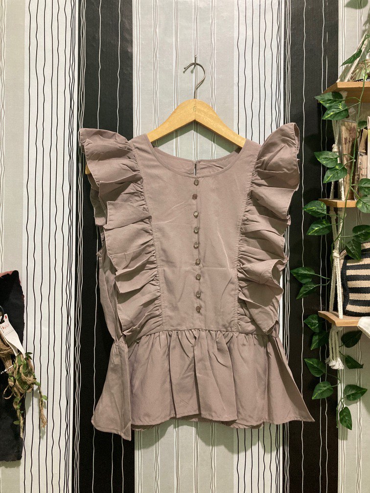 NEW FANCY TOP PREMIUM RUFFLE FANCY SATIN CROP ZARA LOOK A LIKE PRESS ...