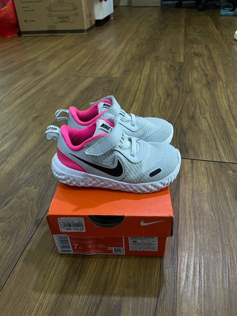Nike revolution 5 size 7c, Babies & Kids, Babies & Kids Fashion on ...