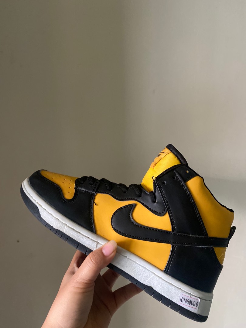 nike sb dunk low pro// size 40// sol 25, Fesyen Pria, Sepatu , Sneakers ...