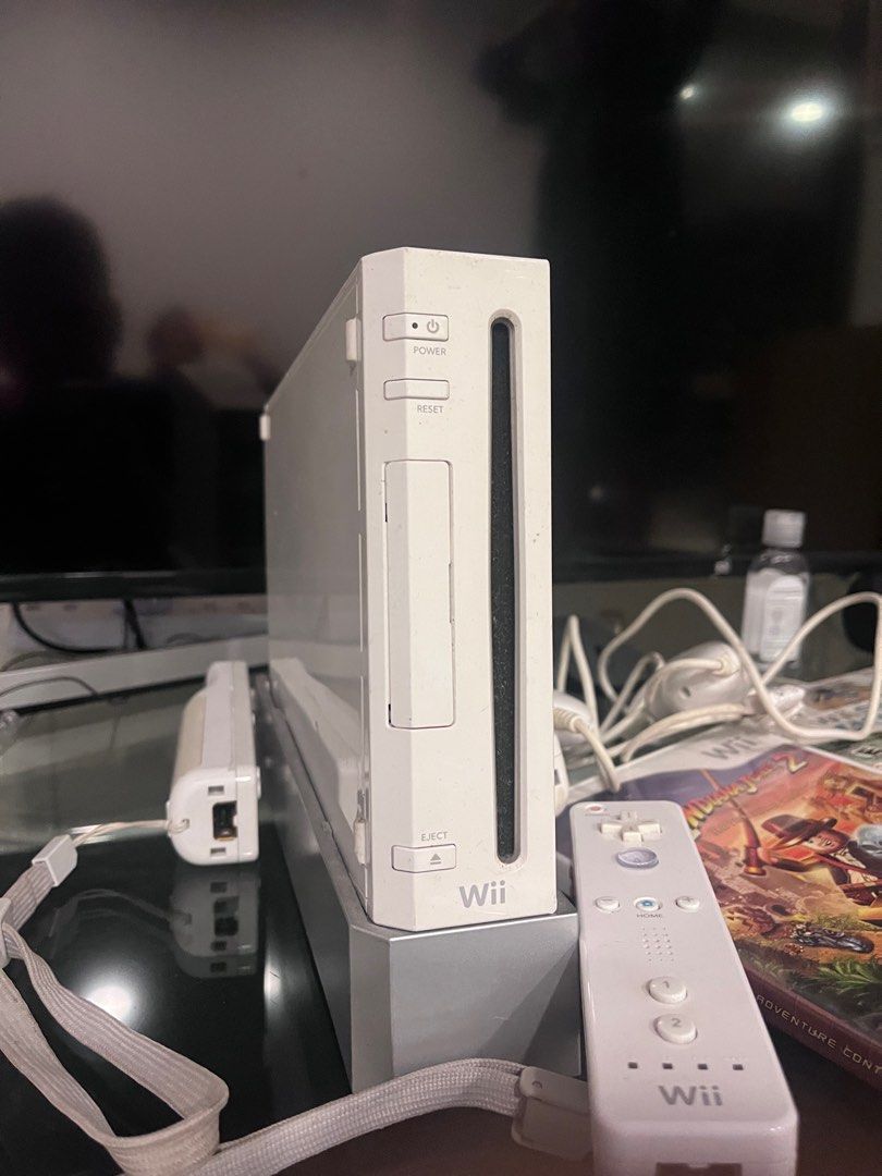 Nintendo Wii, Video Gaming, Video Game Consoles, Nintendo on Carousell