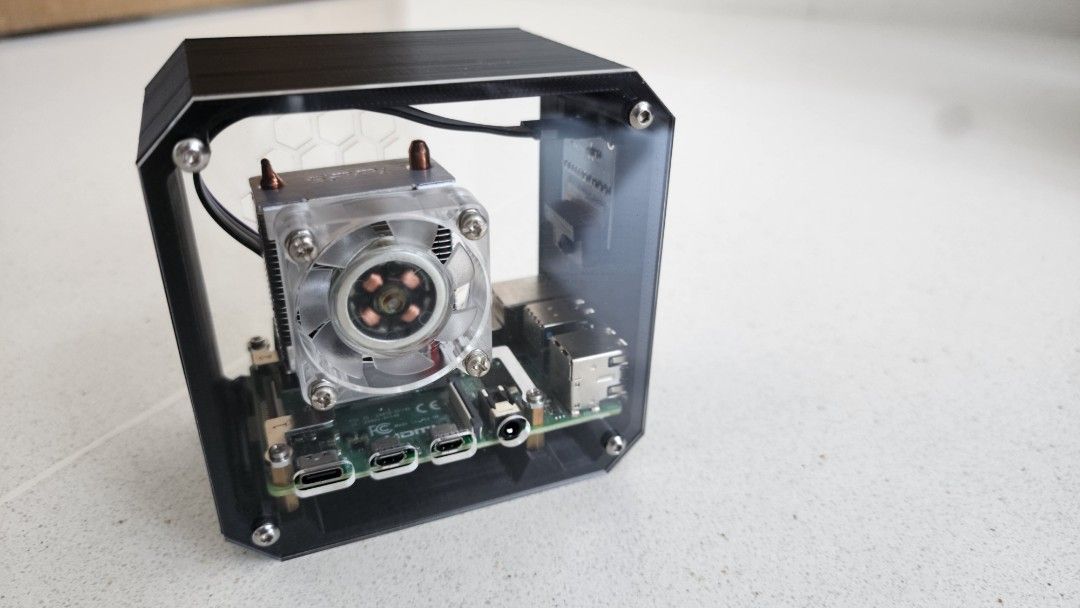 Raspberry Pi 4 model B 8 GB, With 3d printed enclosure, and ice tower ...