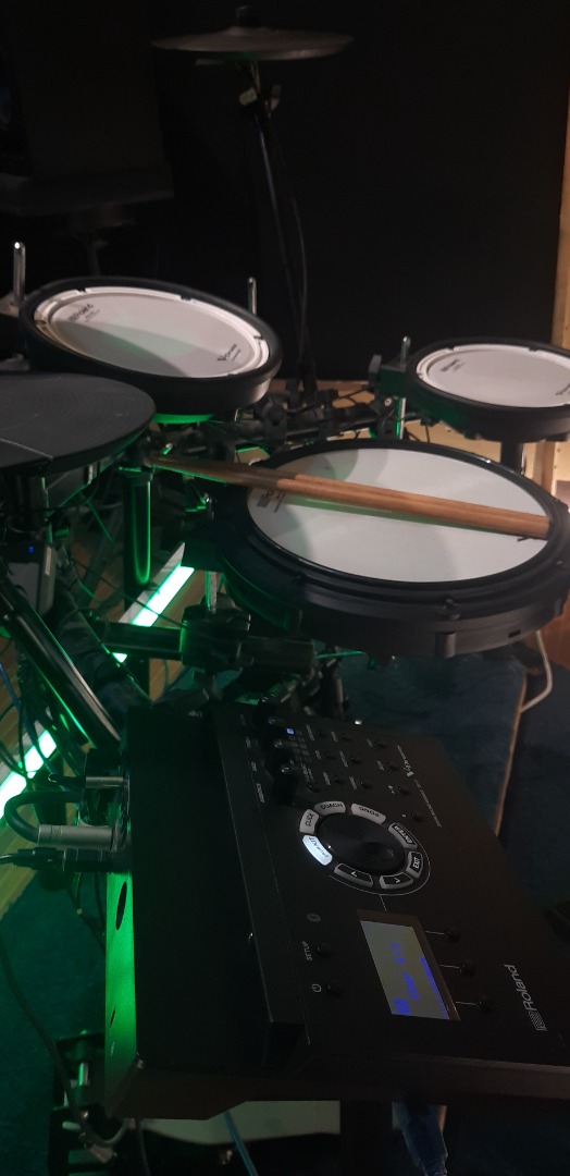 ROLAND TD-17KV, Hobbies & Toys, Music & Media, Musical Instruments on ...