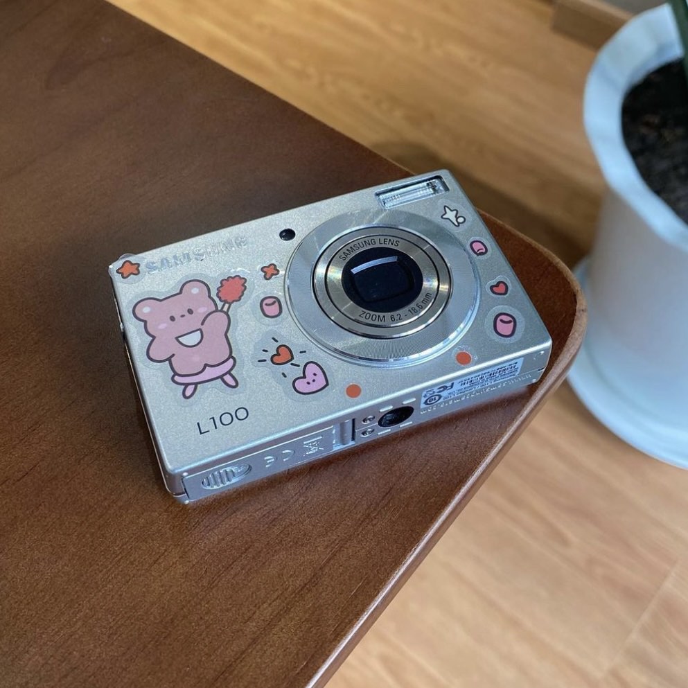 Samsung L100 Digital Camera, Photography, Cameras on Carousell