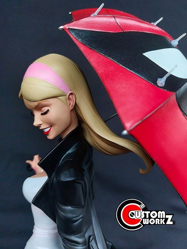 Sideshow Gwen Stacy Comicquette Statue Repaint, Hobbies & Toys, Toys ...