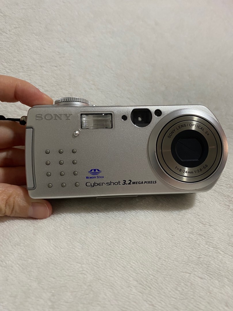 Sony Cyber-shot DSC-P5 Digital Camera/Digicam, Photography, Cameras on Carousell