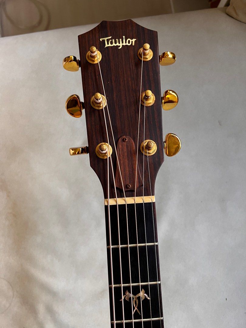 Taylor 910 with LR Baggs anthem, Hobbies & Toys, Music & Media, Musical ...