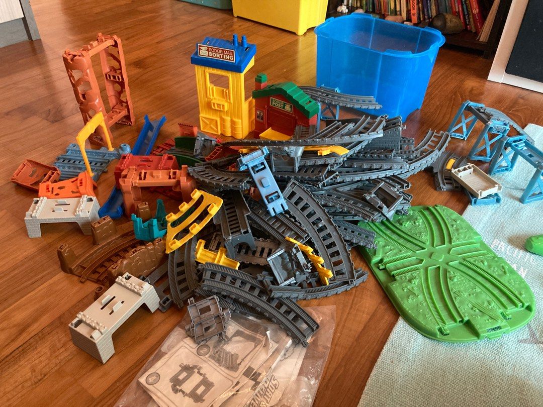 Thomas the Tank Engine Trackmaster Motorised engines and tracks ...