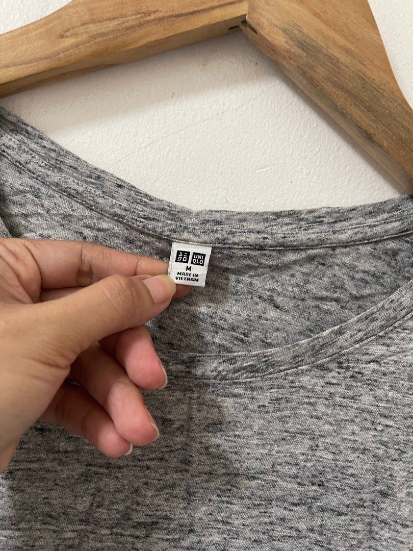 uniqlo basic shirt, Women's Fashion, Tops, Shirts on Carousell