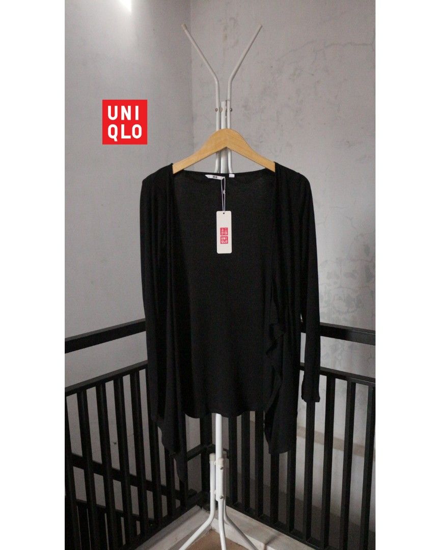 Uniqlo Outer Knit, Fesyen Wanita, Pakaian Wanita, Baju Luaran di Carousell