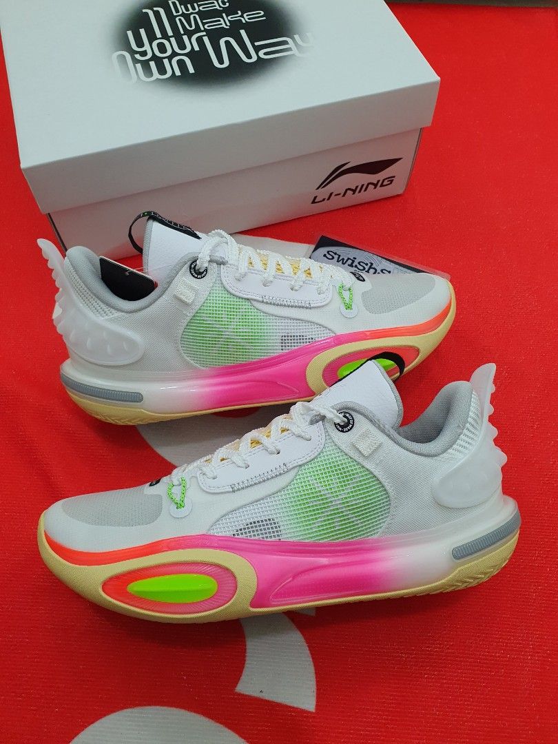 WADE ALL CITY 11 BLOSSOM, Men's Fashion, Footwear, Sneakers on Carousell