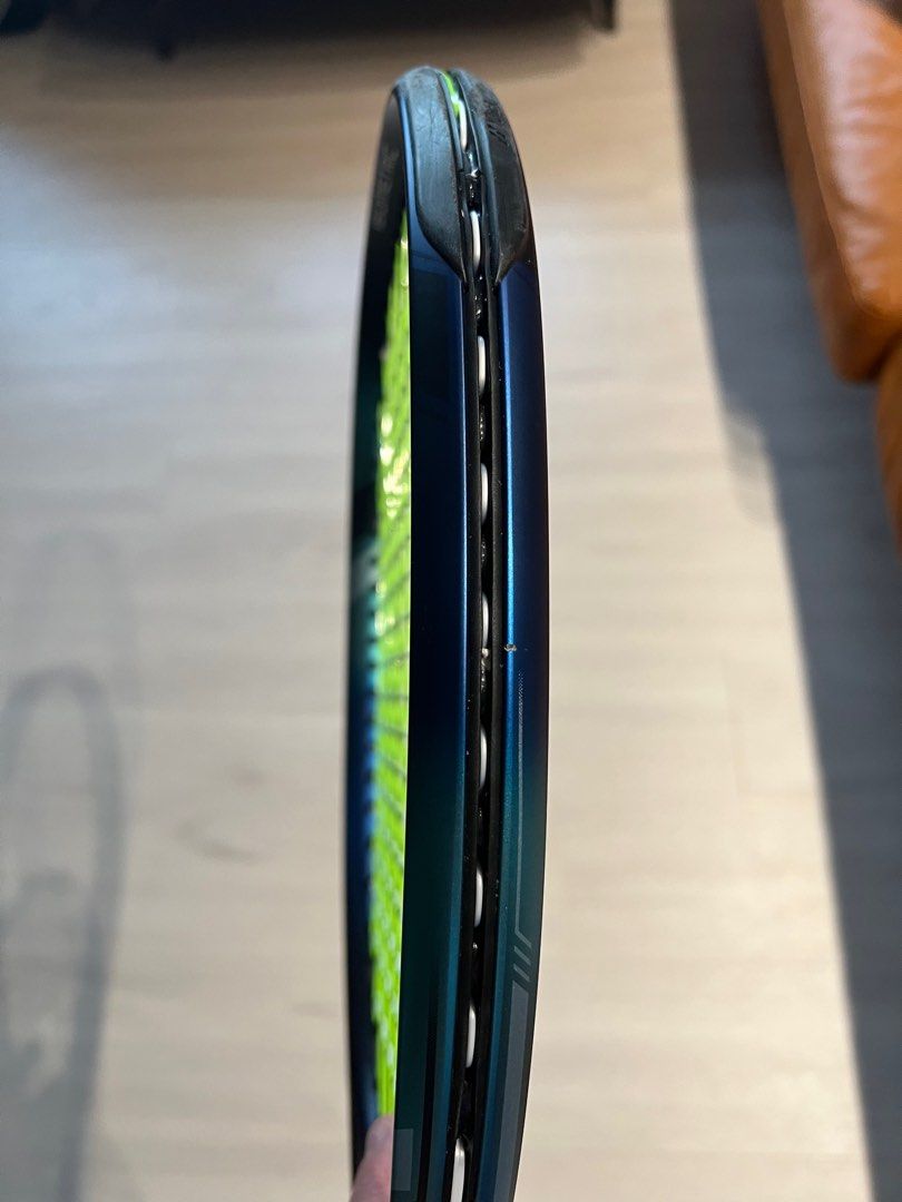 Yonex ezone 98 tour 2022 condition 9.9/10 ! grip 3 43/8 and grip 2 4 1/4 strung yonex poly tour ...