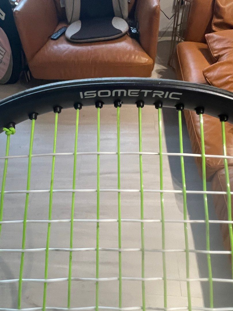 Yonex ezone 98 tour 2022 condition 9.9/10 ! grip 3 43/8 and grip 2 4 1/4 strung yonex poly tour ...