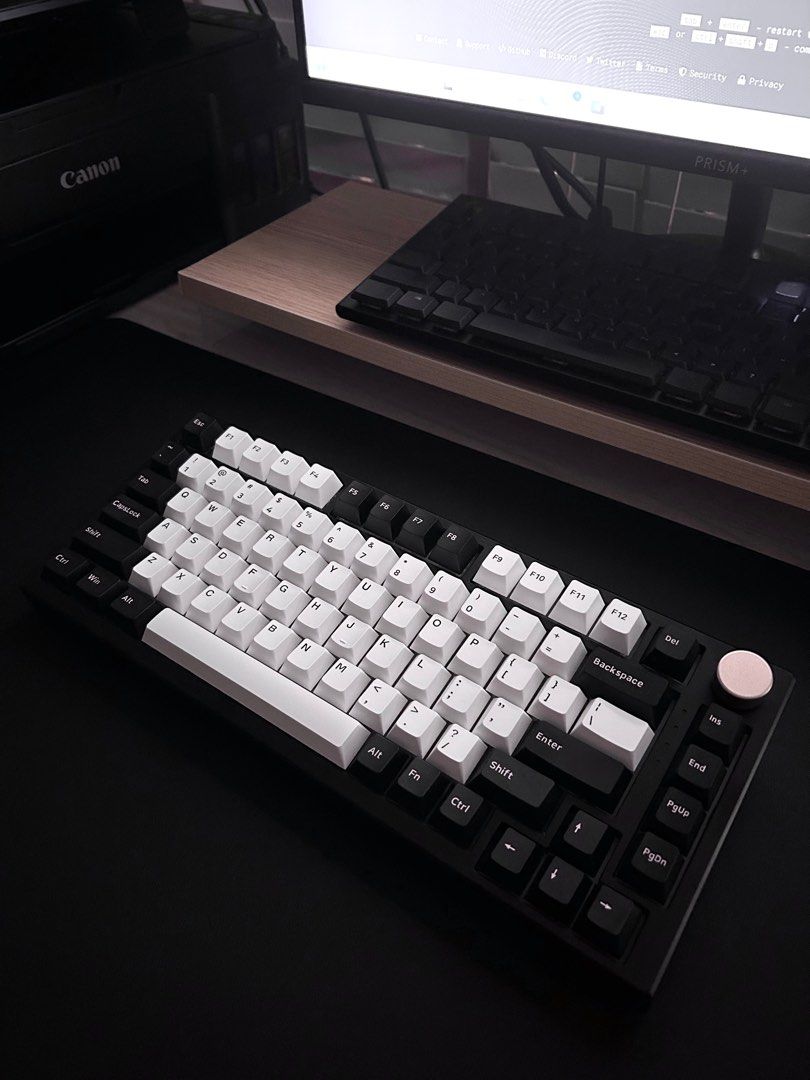 75% custom mechanical keyboard (Olivia White & black keycaps), Computers & Tech, Parts ...