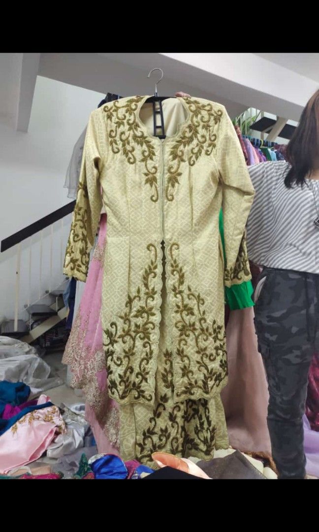 Baju sewa TEMA TRADISIONAL, Women's Fashion, Muslimah Fashion, Baju ...