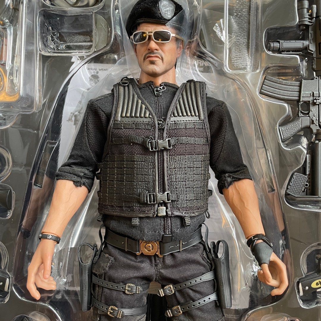 Barney Ross Expendables 2 Hot Toys mms194, Hobbies & Toys, Toys & Games ...
