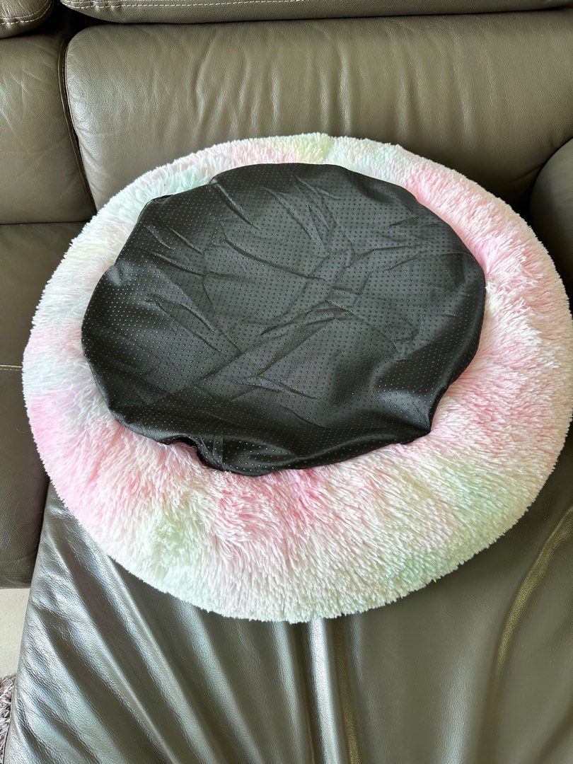 Beautiful fluffy cat bed, Pet Supplies, Homes & Other Pet Accessories ...