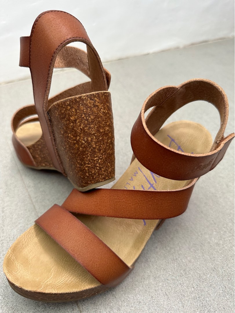 Blowfish Wedge, Women's Fashion, Footwear, Wedges on Carousell