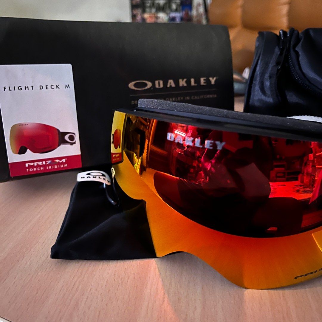 Brand new Oakley Flight Deck M snow goggle (Prism Torch), Sports ...