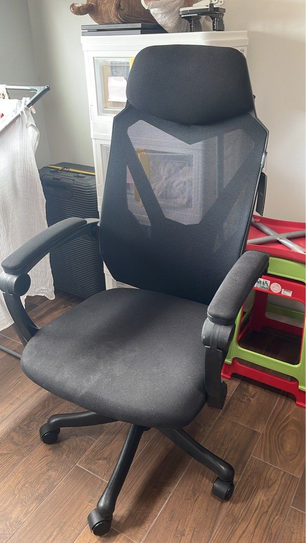 Computer Chair, Furniture & Home Living, Furniture, Chairs on Carousell