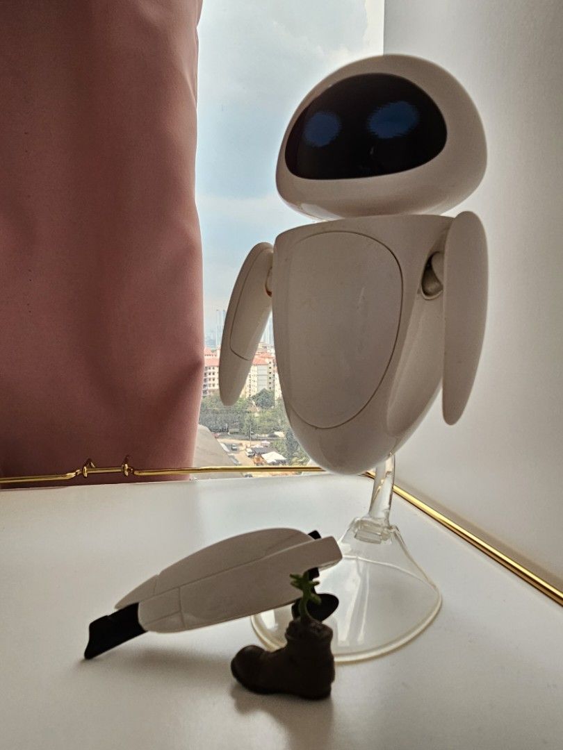 Disney EVE Construct-A-Bot, Hobbies & Toys, Toys & Games on Carousell