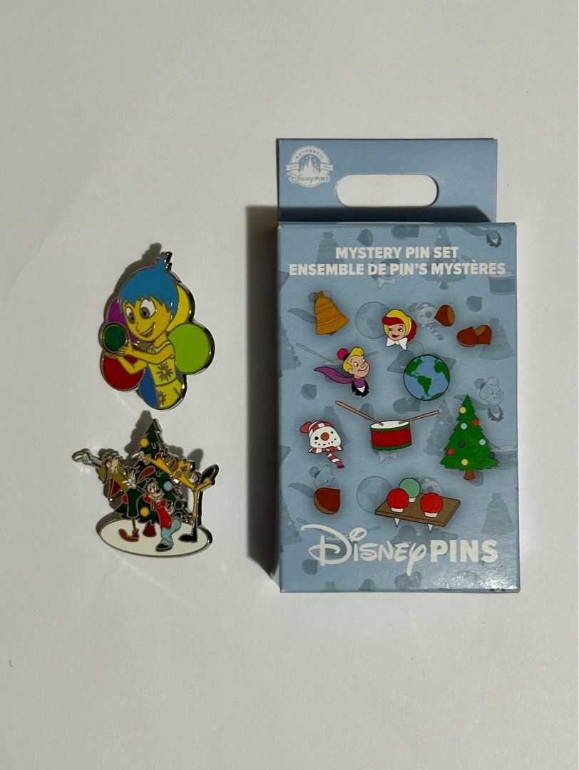 Disney mystery pin set, 興趣及遊戲, 玩具 & 遊戲類 - Carousell