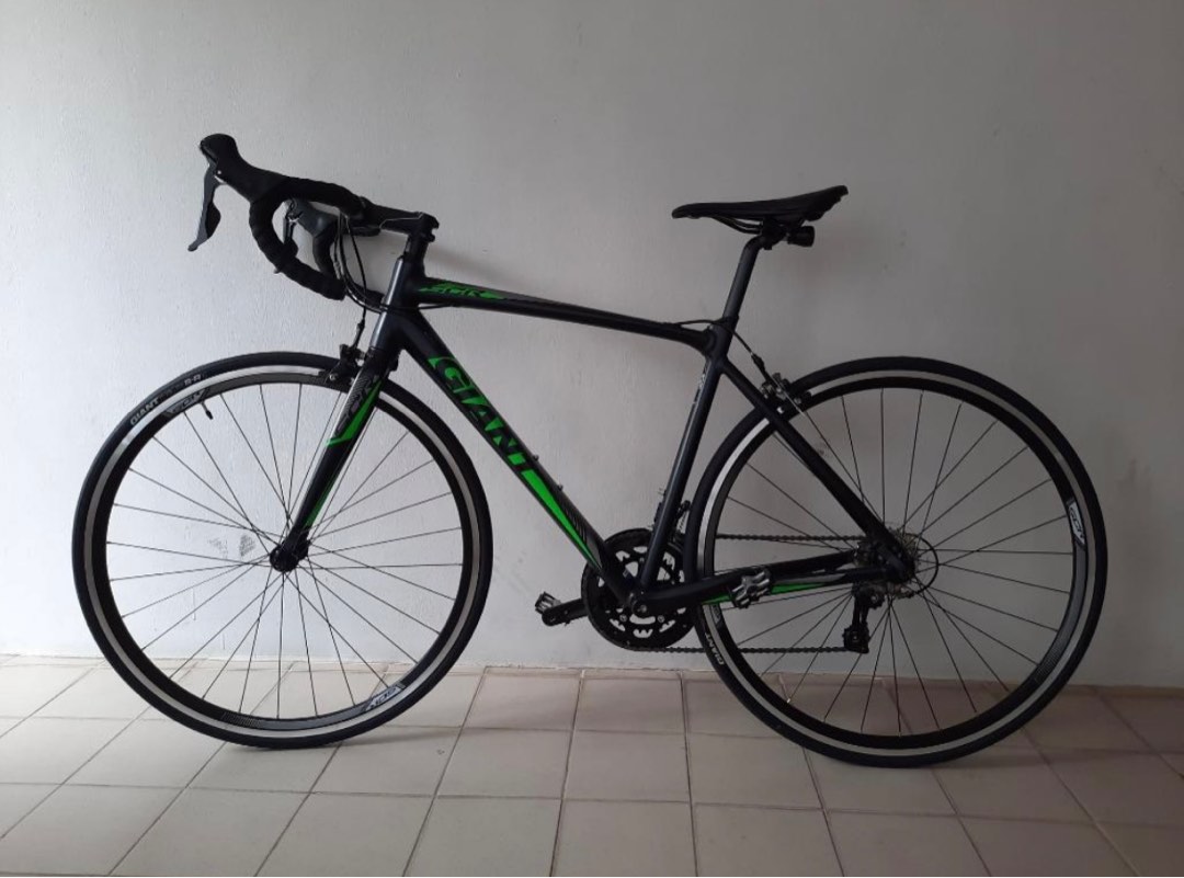 Giant SCR2, Sports Equipment, Bicycles & Parts, Bicycles on Carousell