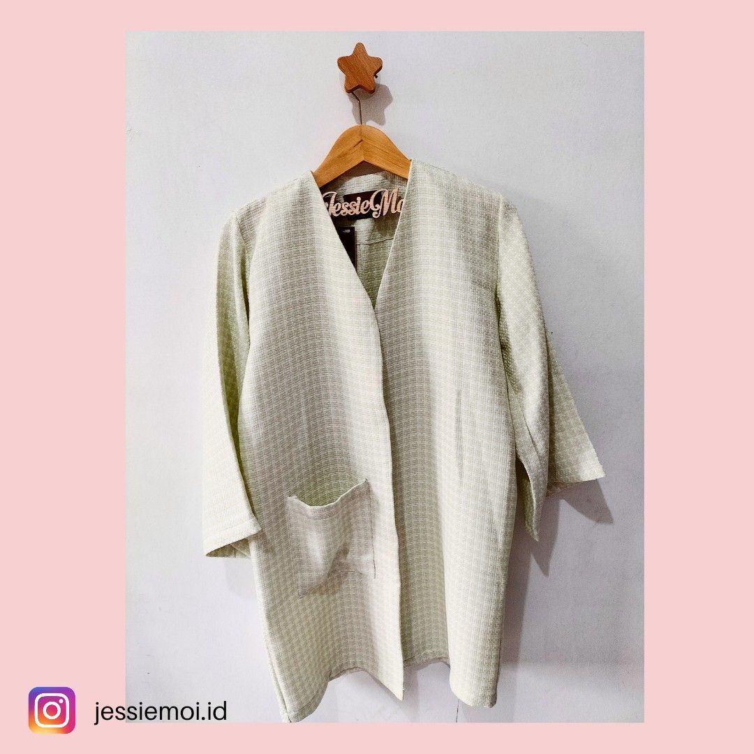 Hijabenka Green Long Blazer, Fesyen Wanita, Muslim Fashion, Atasan di ...