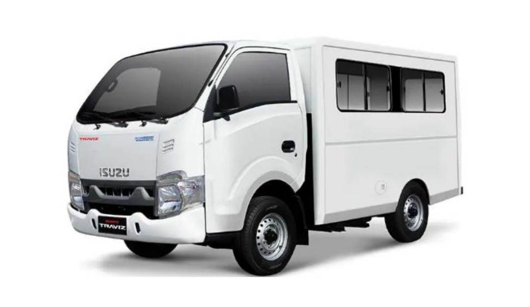 Isuzu Traviz Shuttle Manual on Carousell