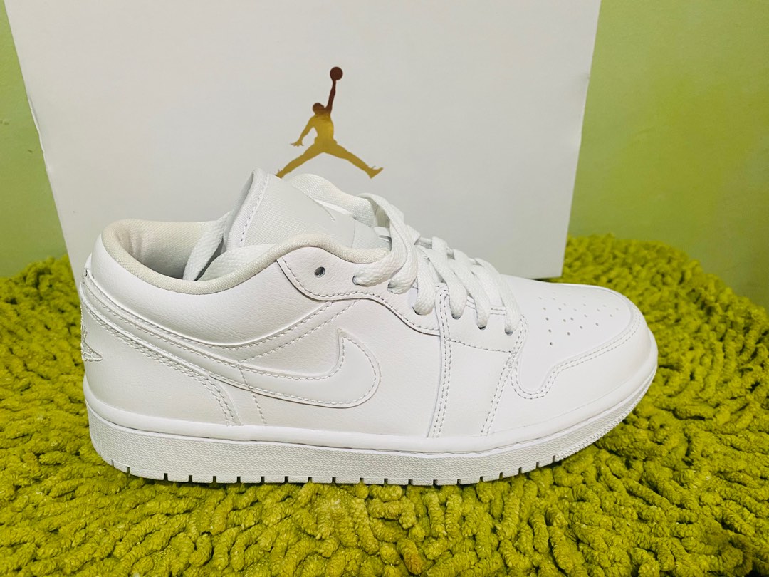 Jordan 1 low tripple white, Luxury, Sneakers & Footwear on Carousell