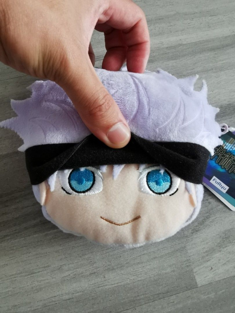 Jujutsu Kaisen Satoru Gojo Face Pouch Authentic, Hobbies & Toys, Toys ...
