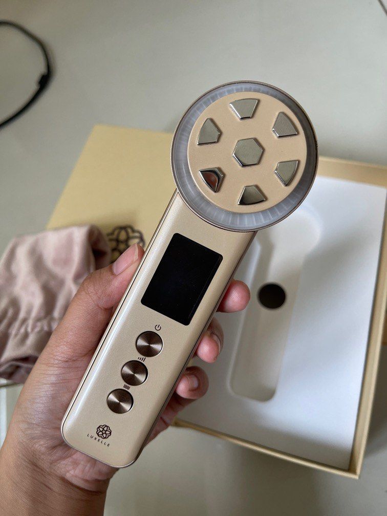 Luxelle RF Wand on Carousell
