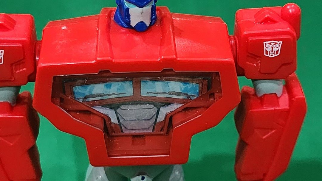 McDonalds Transformers Optimus Prime with lenticular chest plate ...