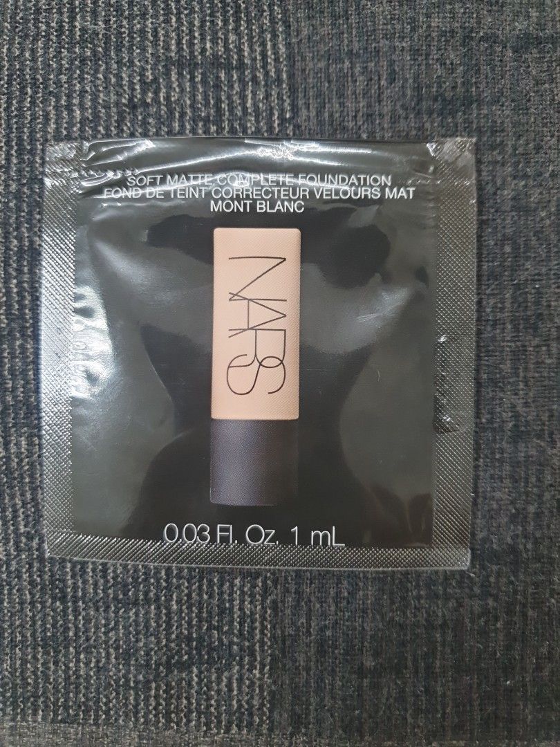 NARS 極霧柔光粉底露 試用 旅行 小樣, 香水、美妝、保養, 臉部彩妝、保養與清潔, 化妝品在旋轉拍賣