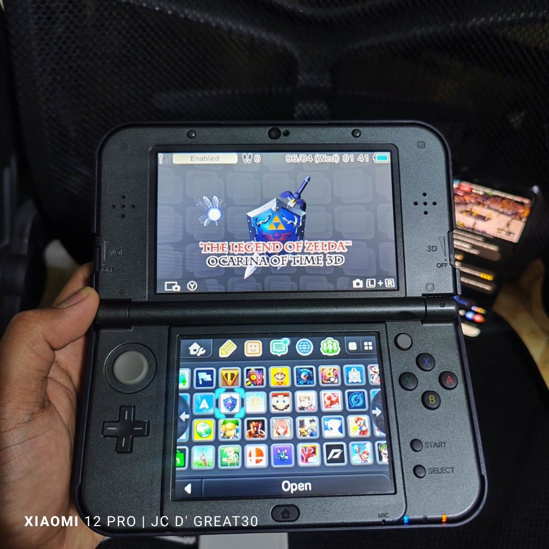 New 3ds xl metallic black 64gb cfw (Full of games) bottom screen IPS on Carousell