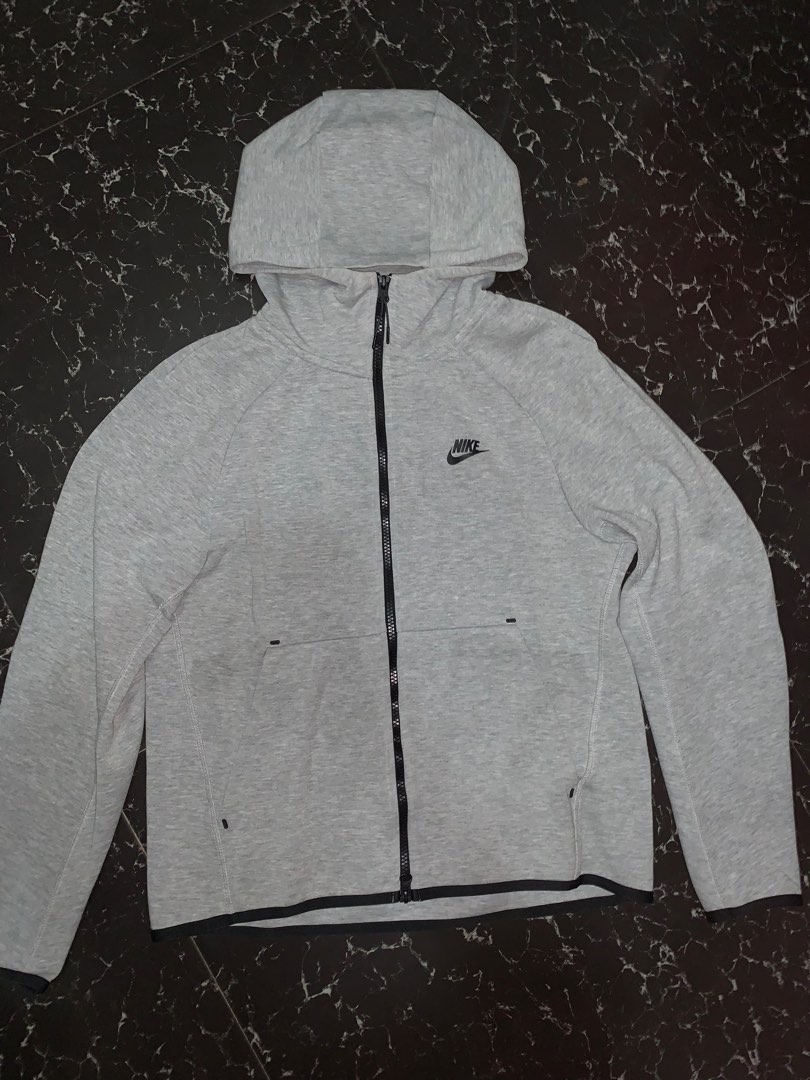 NIKE TECH FLEECE, Men's Fashion, Tops & Sets, Hoodies on Carousell